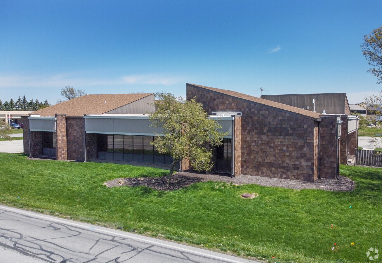 7301 N Shadeland Sta, Indianapolis, IN 46256 - Property Record | LoopNet