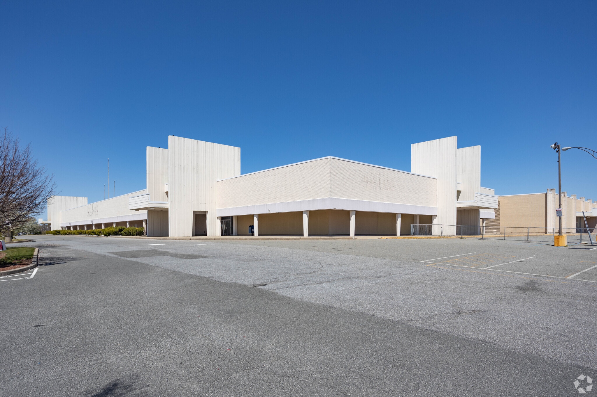 195 N Broadway, Hicksville, NY 11801 - Former Sears | LoopNet