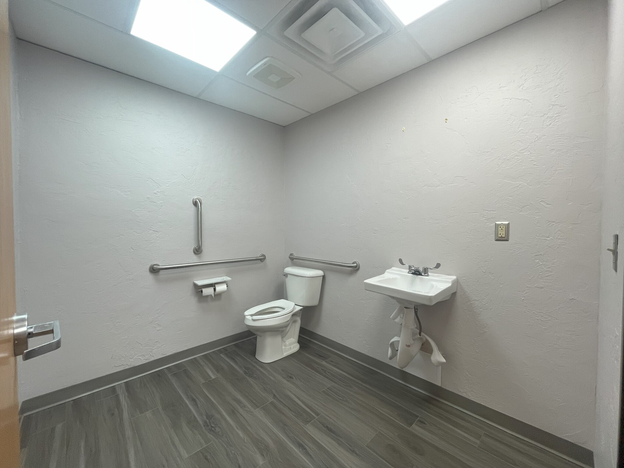 5700 N Portland Ave, Oklahoma City, OK 73112 - Portland Plaza | LoopNet