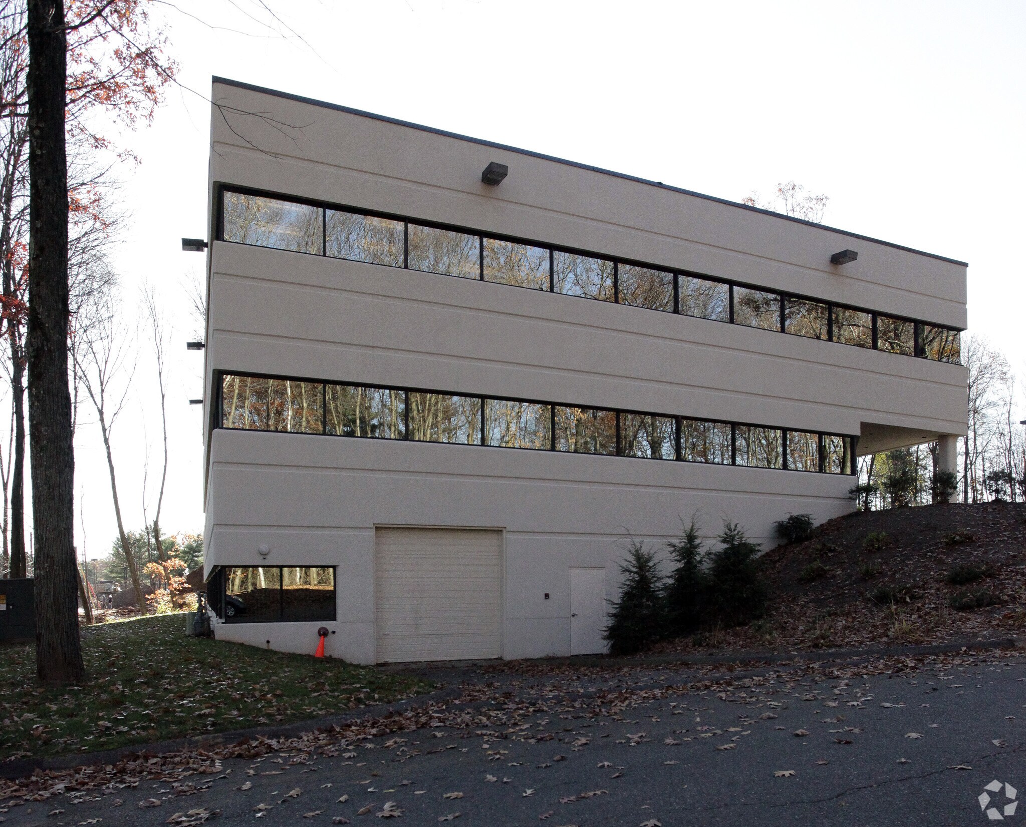 160 Chapel Rd, Manchester, CT 06042 - Office for Sale | LoopNet