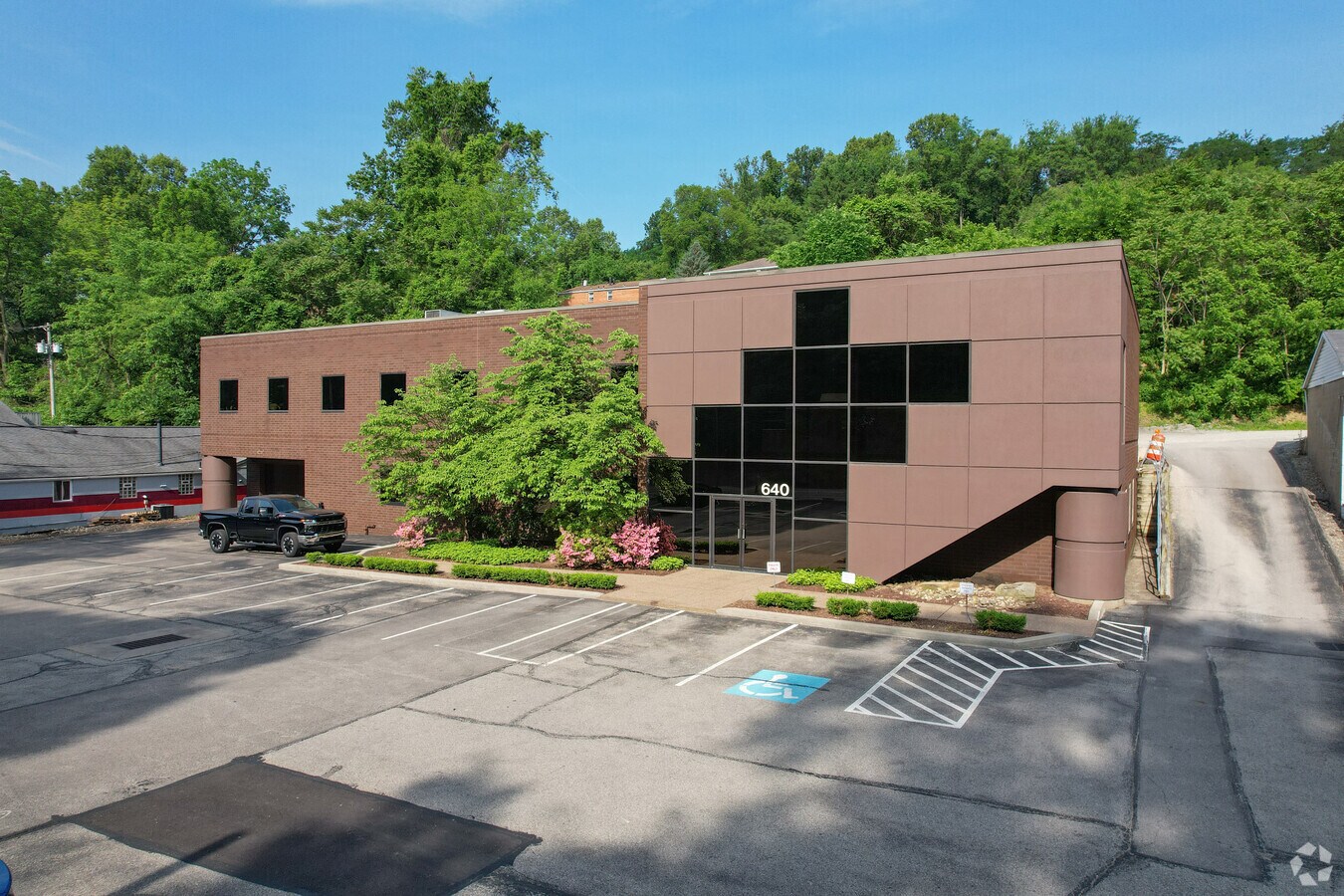 640 Rodi Rd, Pittsburgh, PA 15235 - Office For Sale | LoopNet