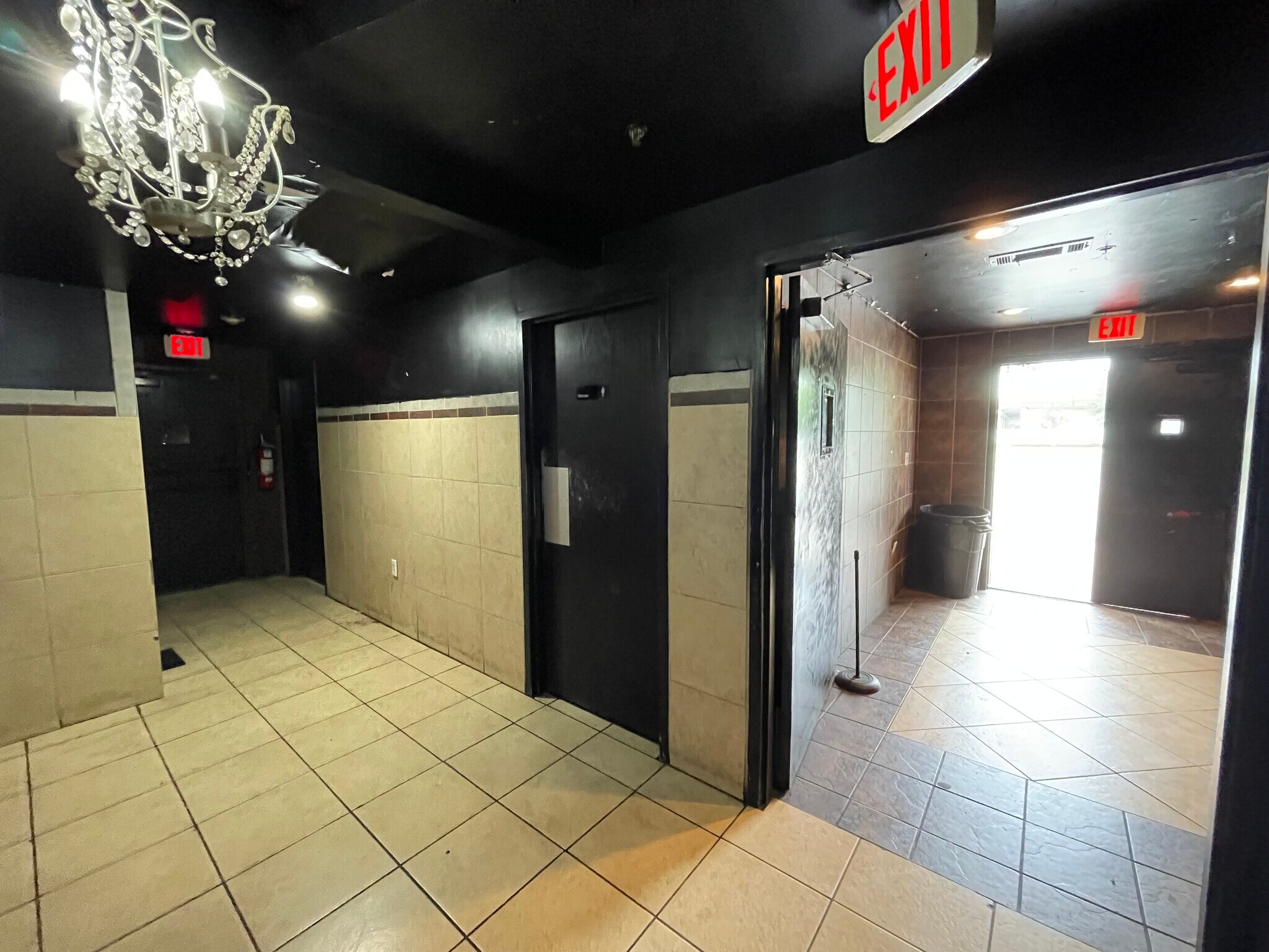5214 Botham Jean Blvd, Dallas, TX 75215 - Retail for Sale | LoopNet 5214 Botham Jean Blvd, Dallas, TX 75215 - Retail for Sale | LoopNet