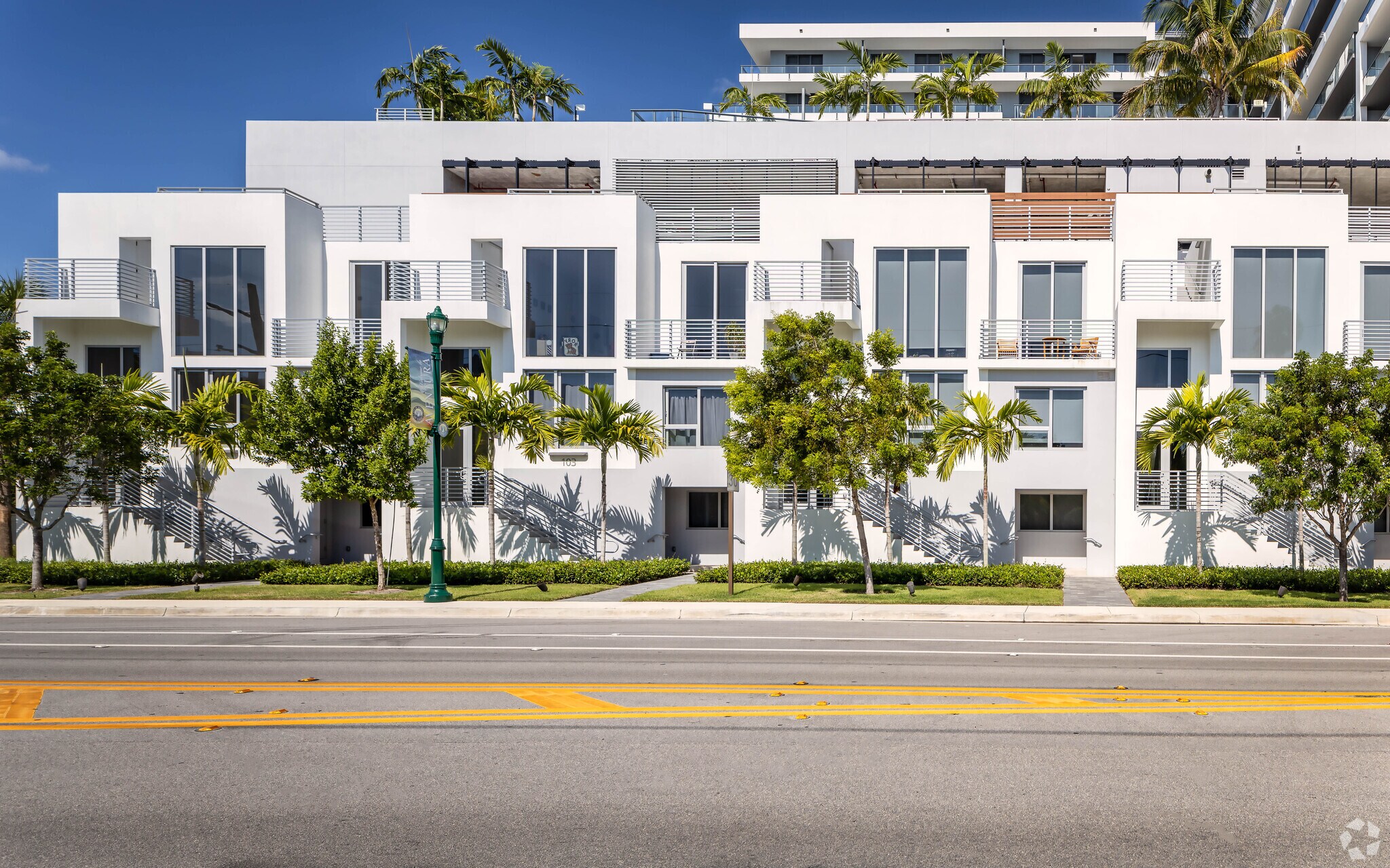 2980 NE 207th St, Aventura, FL 33180 - Aventura ParkSquare Signature | LoopNet