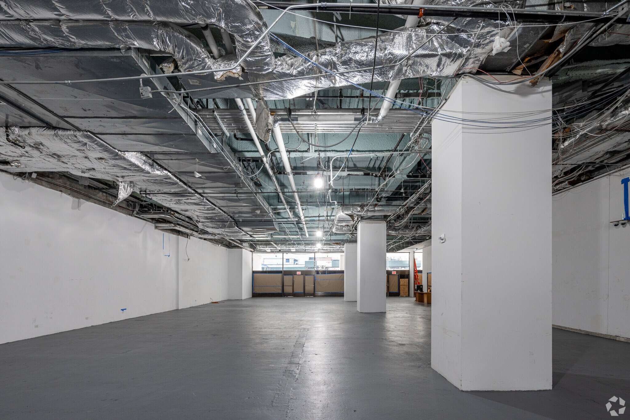 9 W 57th St, New York, NY 10019 - 9W57 | LoopNet