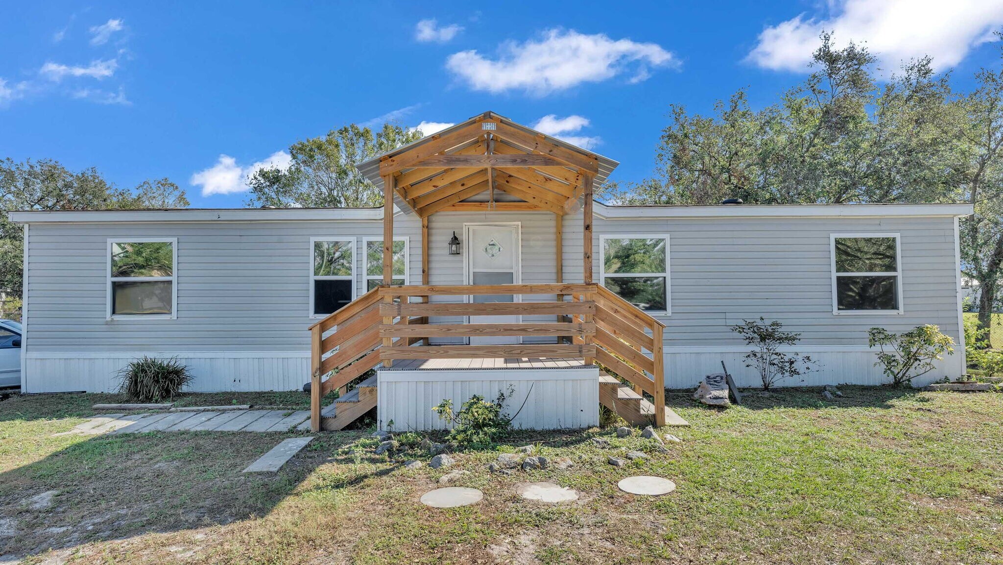 705 Jerry Smith Rd, Dover, FL 33527 - Jerry Smith Warehouse/Shop and ...