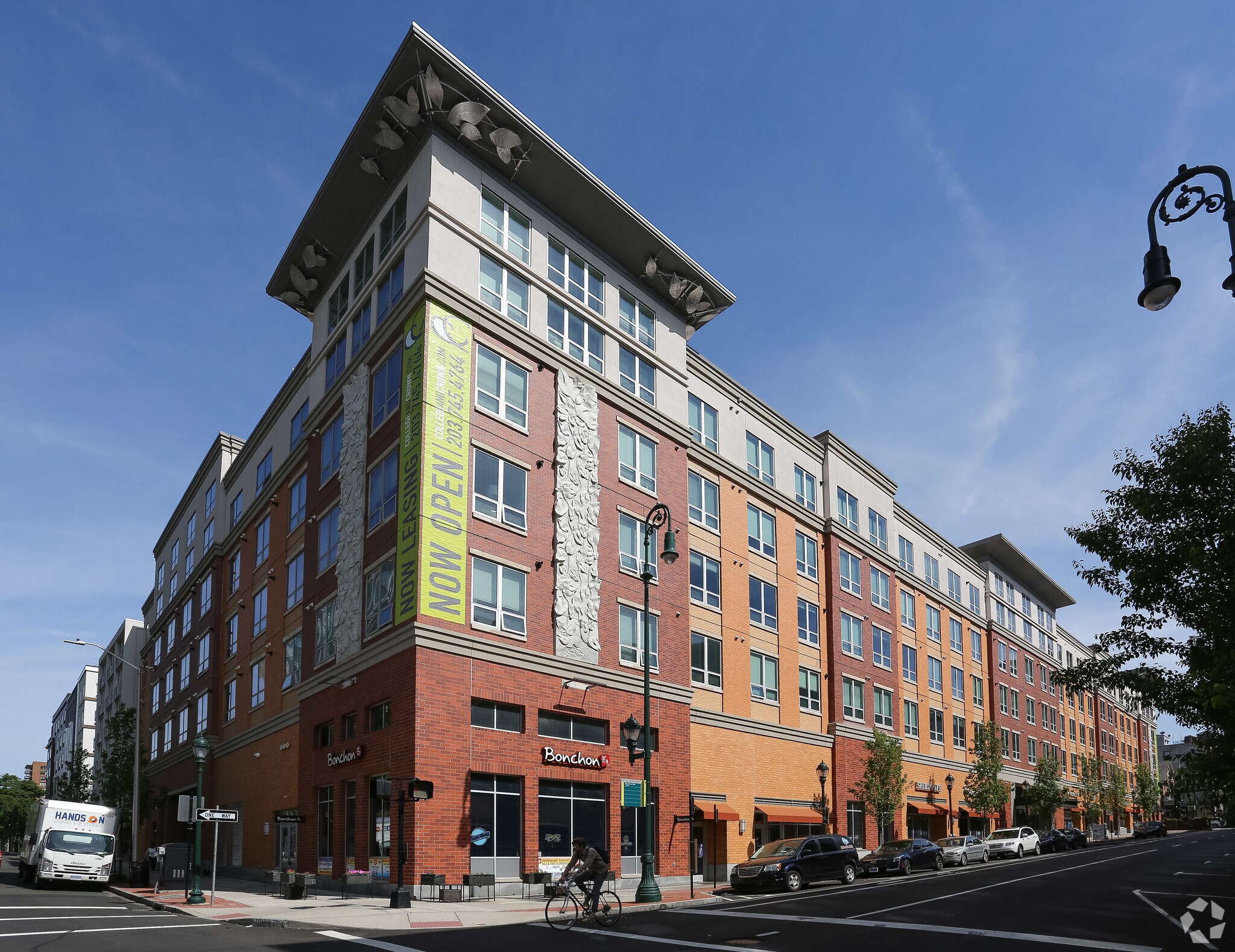 200 College St, New Haven, CT 06510 - College & Crown | LoopNet.com