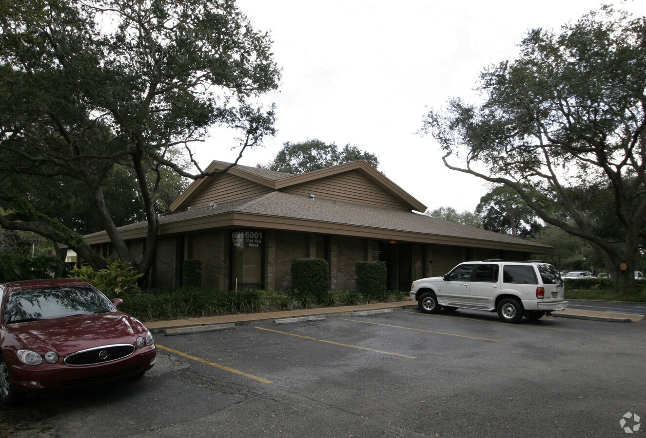 6001 21st Ave, Bradenton, FL 34209 - Office for Sale | LoopNet