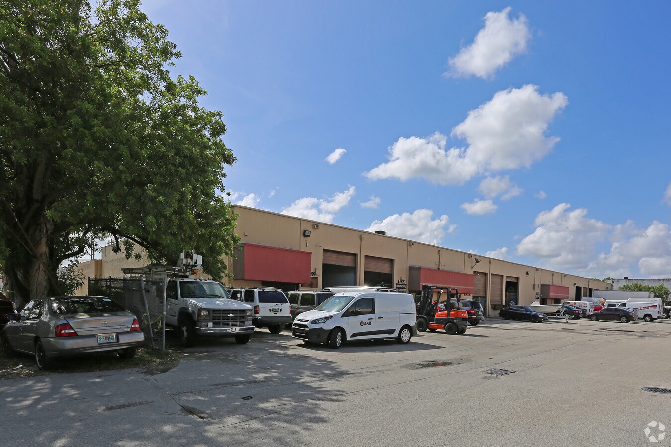 7258-7278 NW 70th St, Miami, FL 33166 | LoopNet