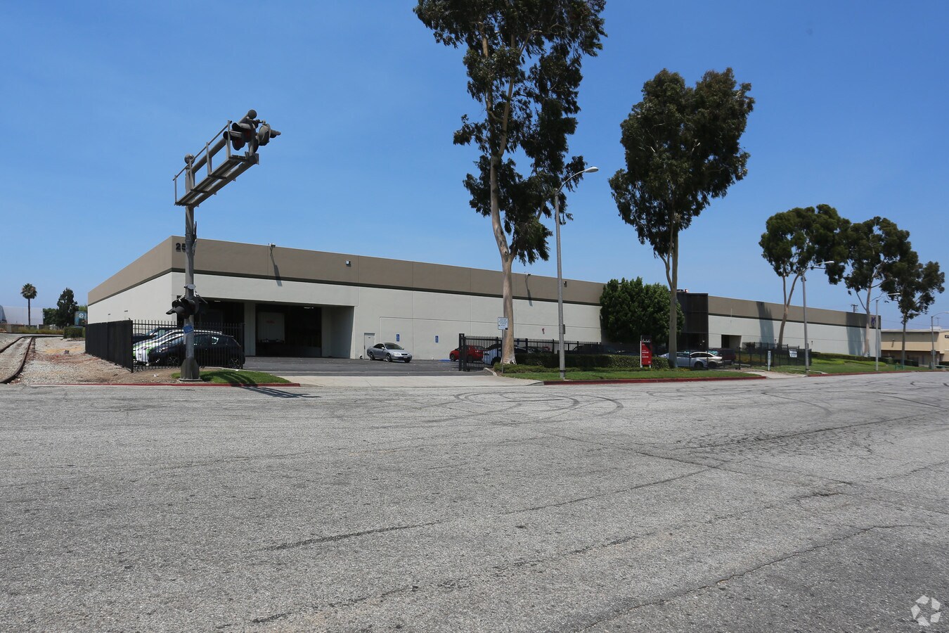 255 W Manville St, Compton, CA 90220 | LoopNet