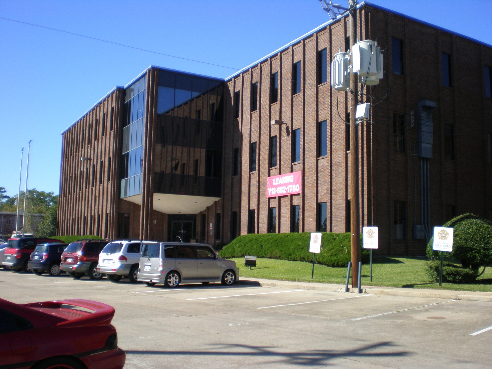 9610 Long Point Rd, Houston, TX 77055 - 600-10,000 sf office suites 24/ ...