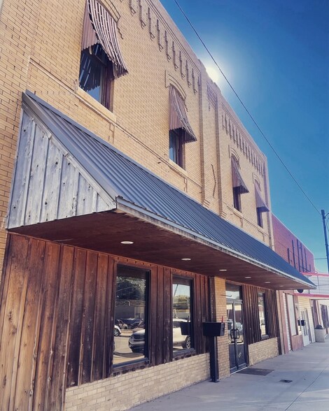102 S Main St, Tonkawa, OK 74653 | LoopNet