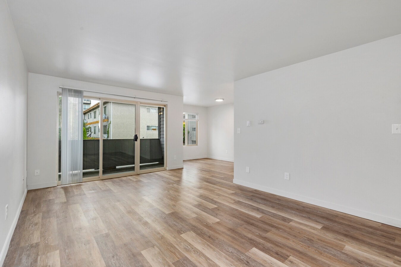 12333 NE 33rd Ave, Seattle, WA 98125 | LoopNet