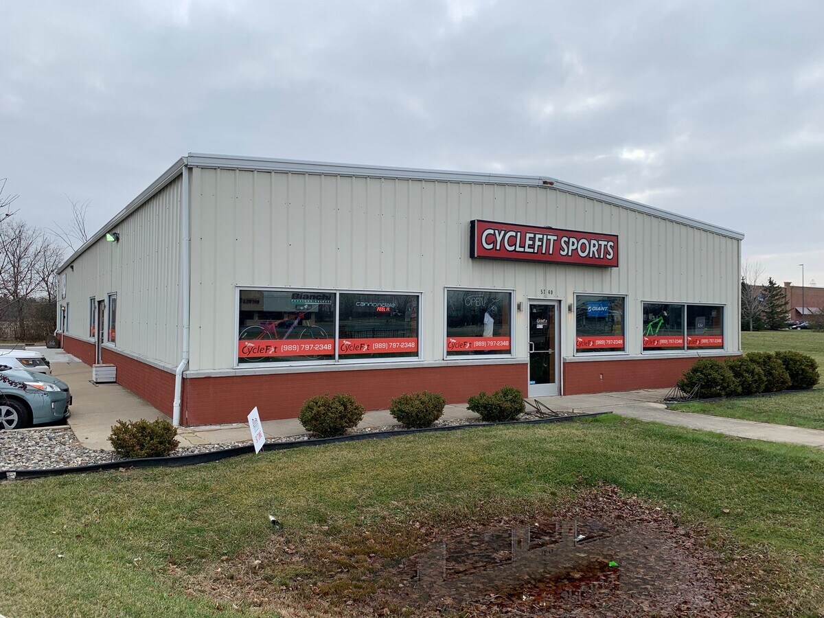 5740 Bay Rd, Saginaw, MI 48604 | LoopNet