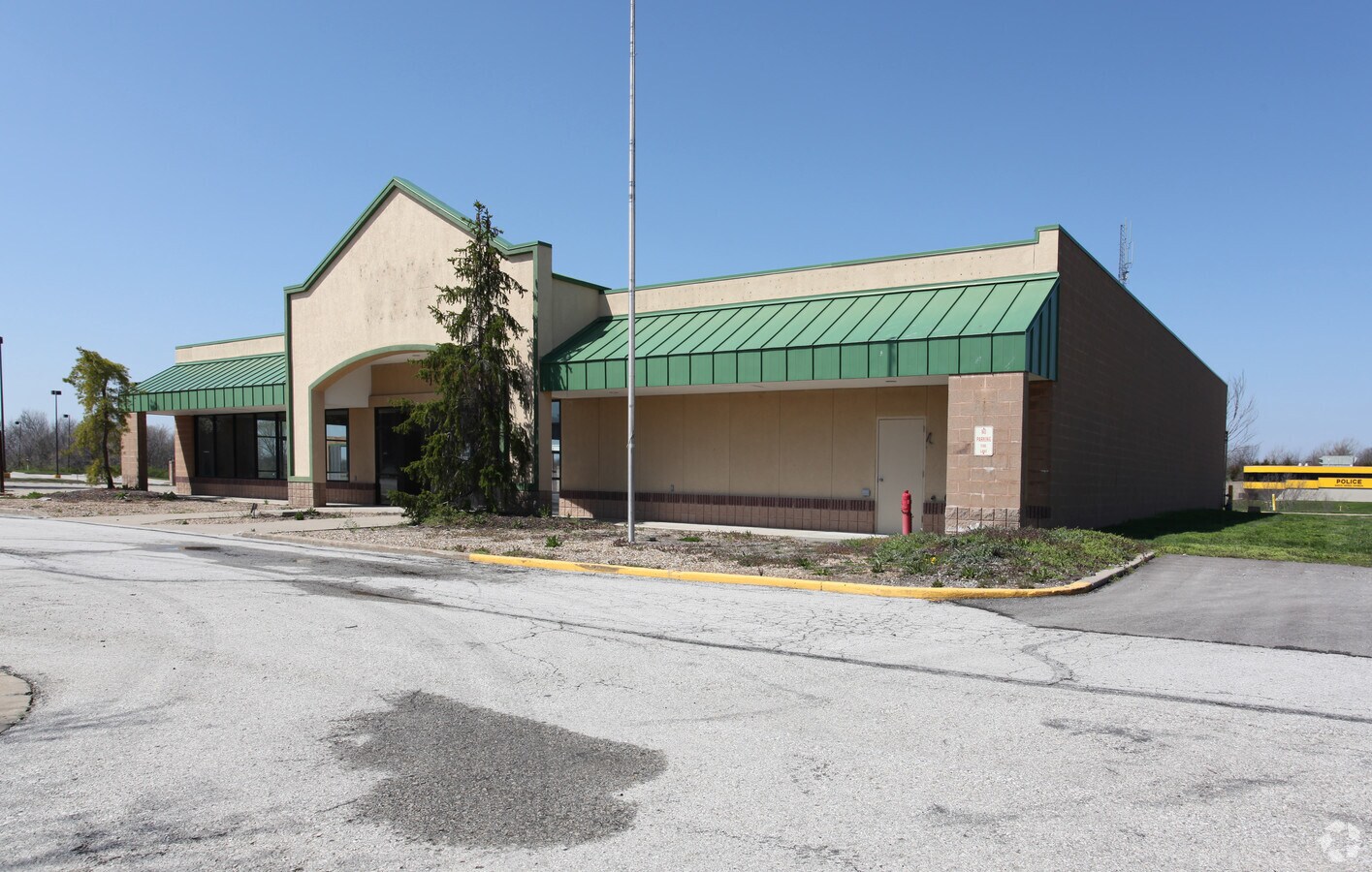 801 NW Barry Rd, Kansas City, MO 64155 | LoopNet