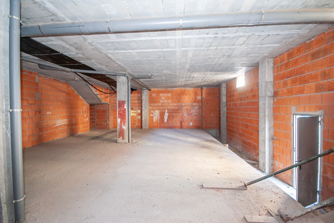 15220 Ames - Rúa do Agrelo | LoopNet