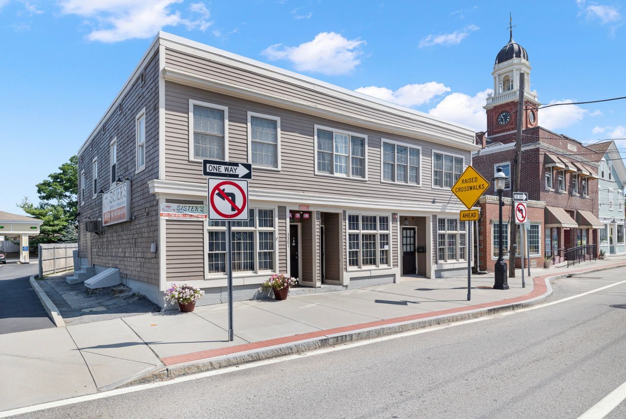 3301 Post Rd, Warwick, RI 02886 - Retail for Sale | LoopNet