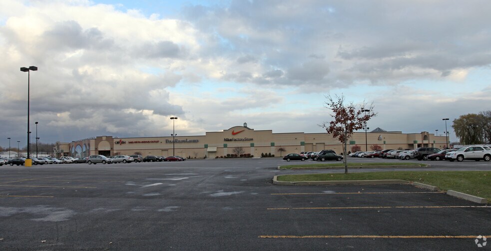 1608-1900 Military Rd, Niagara Falls, NY 14304 - Fashion Outlets of Niagara Falls | LoopNet