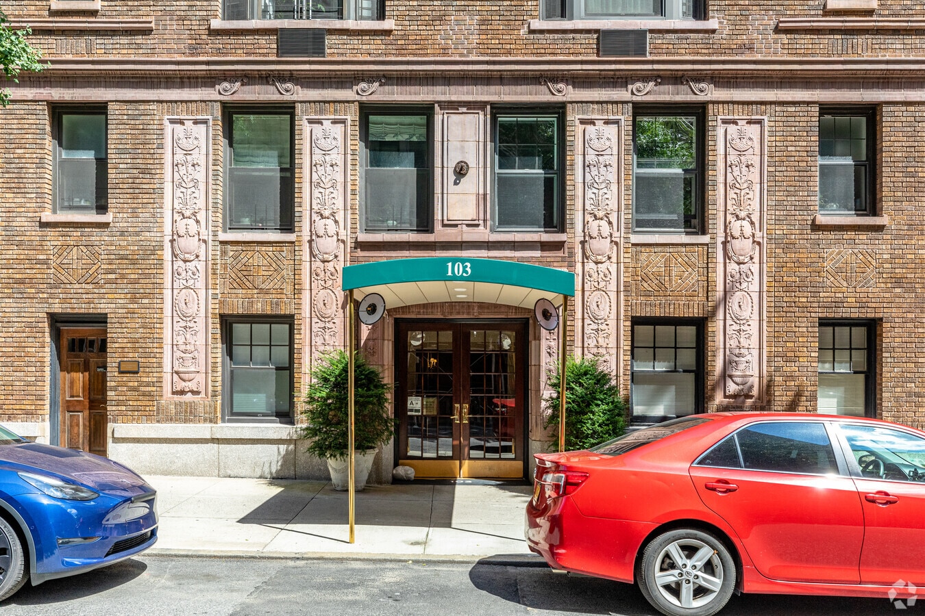 103 E 84th St, New York, NY 10028 | LoopNet