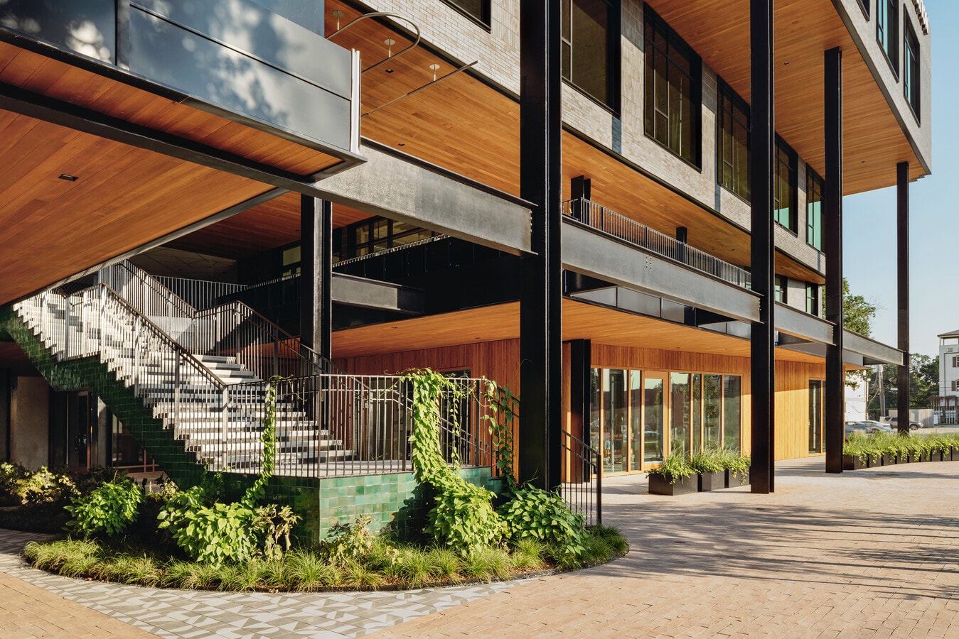 888 Westheimer Rd, Houston, TX 77006 | LoopNet