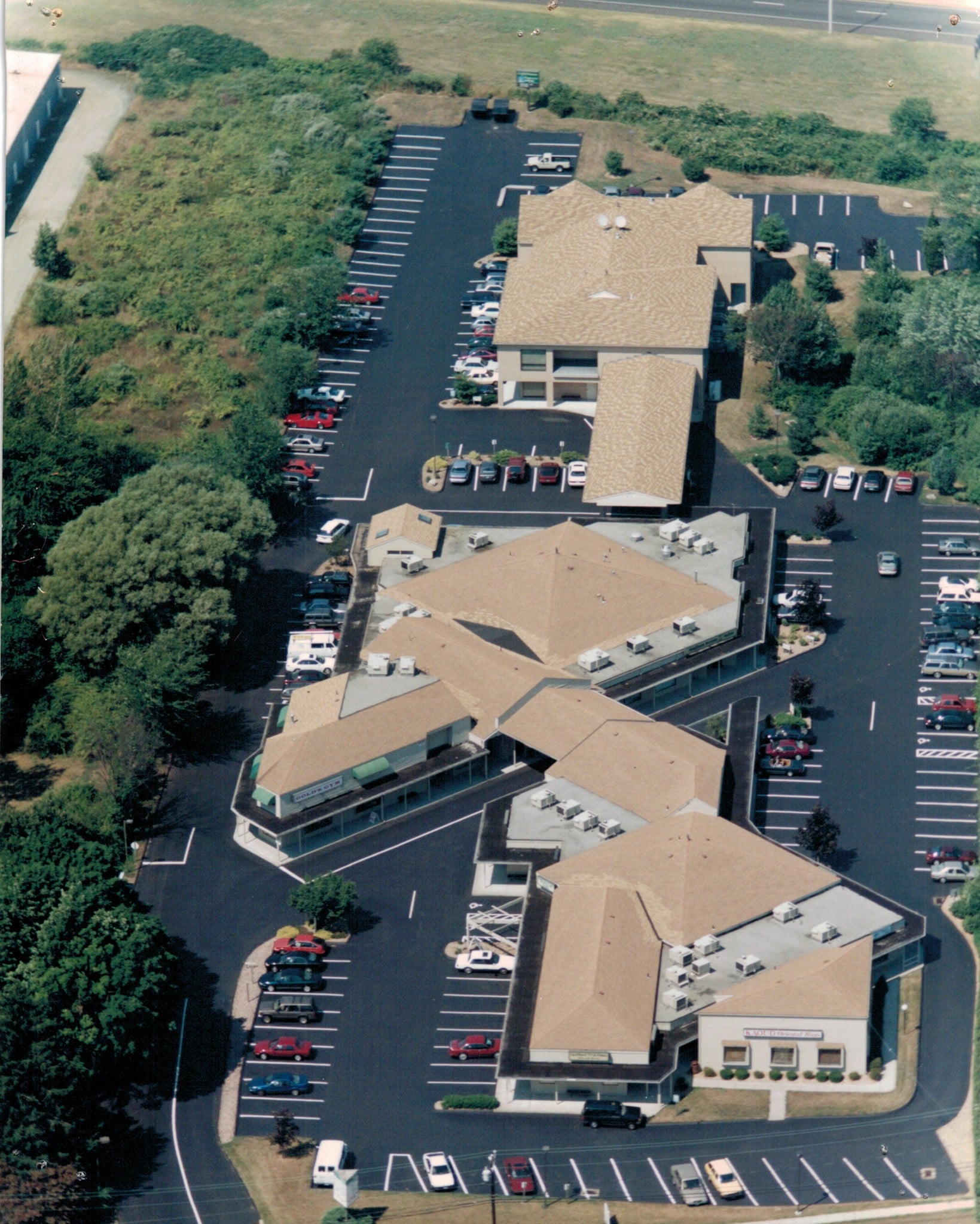 705 Boston Post Rd, Guilford, CT 06437 - Lighthouse Square | LoopNet