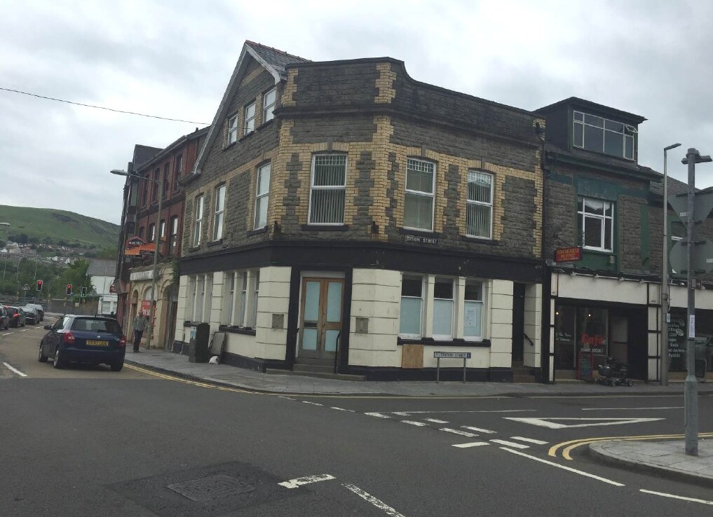 1 Station St, Porth, CF39 9NR | LoopNet