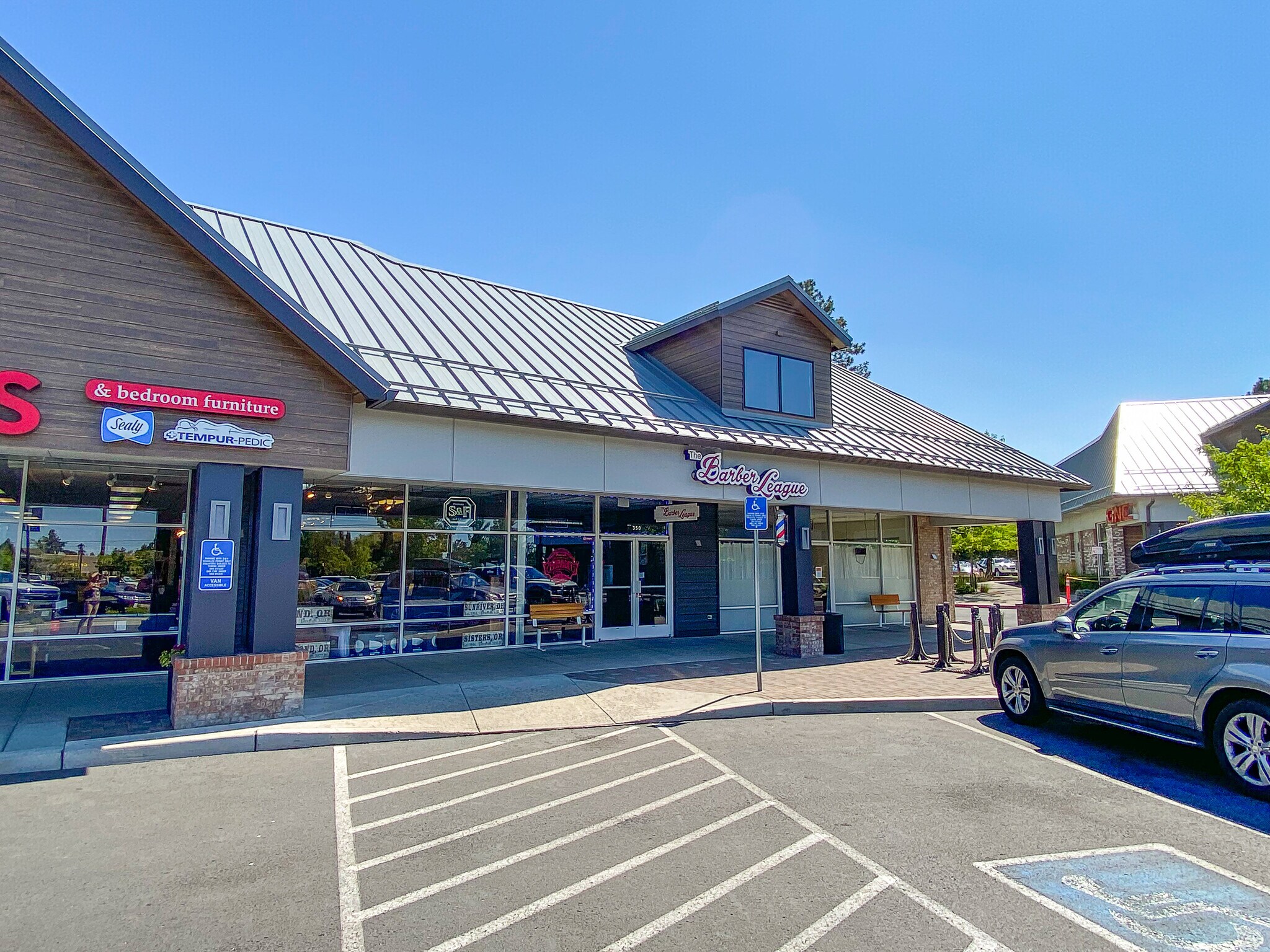 61334 S Highway 97, Bend, OR 97702 - Bend Factory Stores | LoopNet