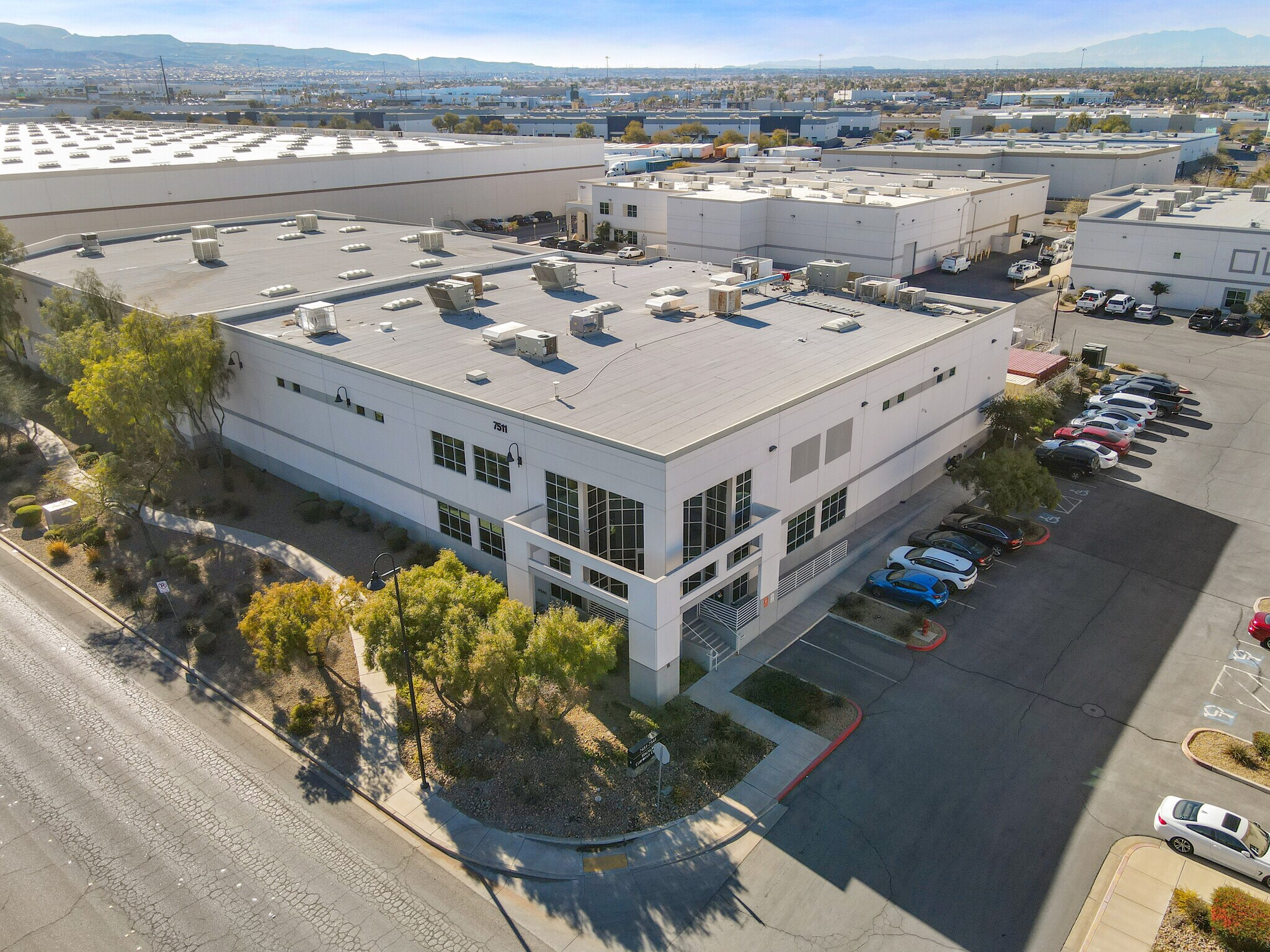 7511 Eastgate Rd, Henderson, NV 89011 - Industrial for Sale | LoopNet