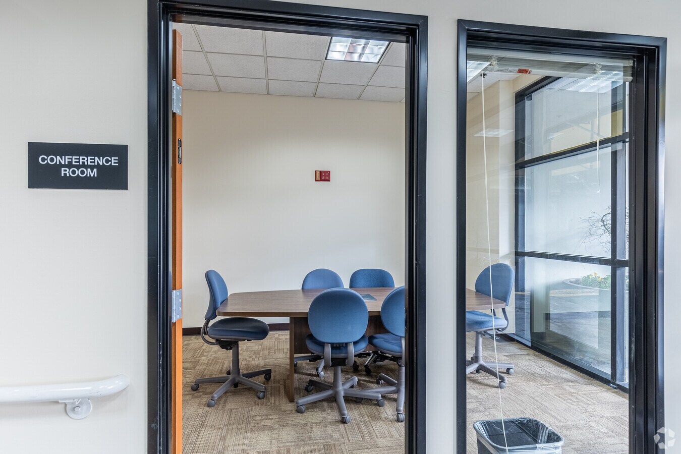 12655 SW Center St, Beaverton, OR 97005 - Cascade Plaza West | LoopNet