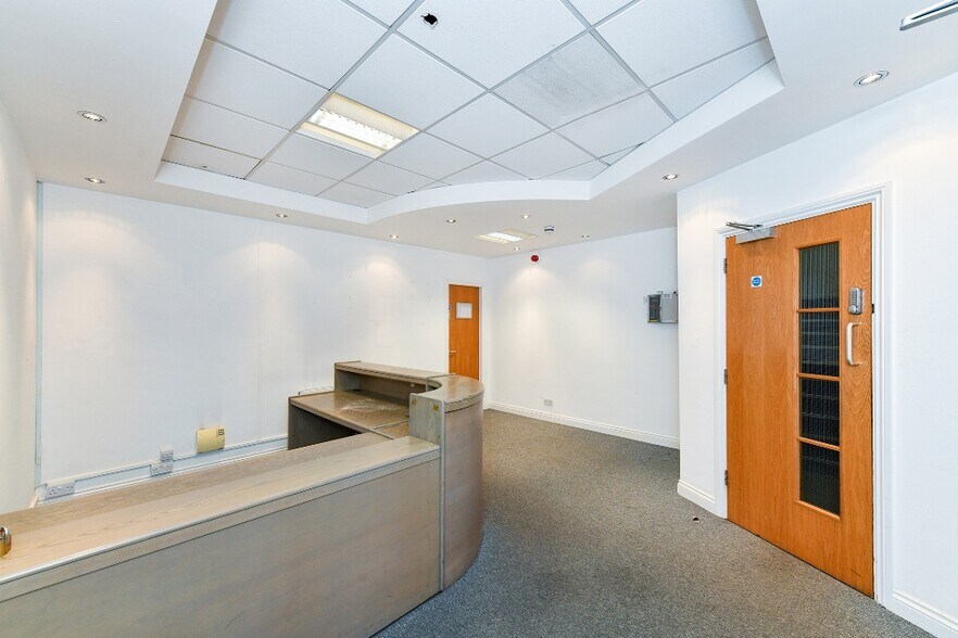 1 Derby Rd Nottingham Ntt Ng9 2sz Priory Court Loopnet