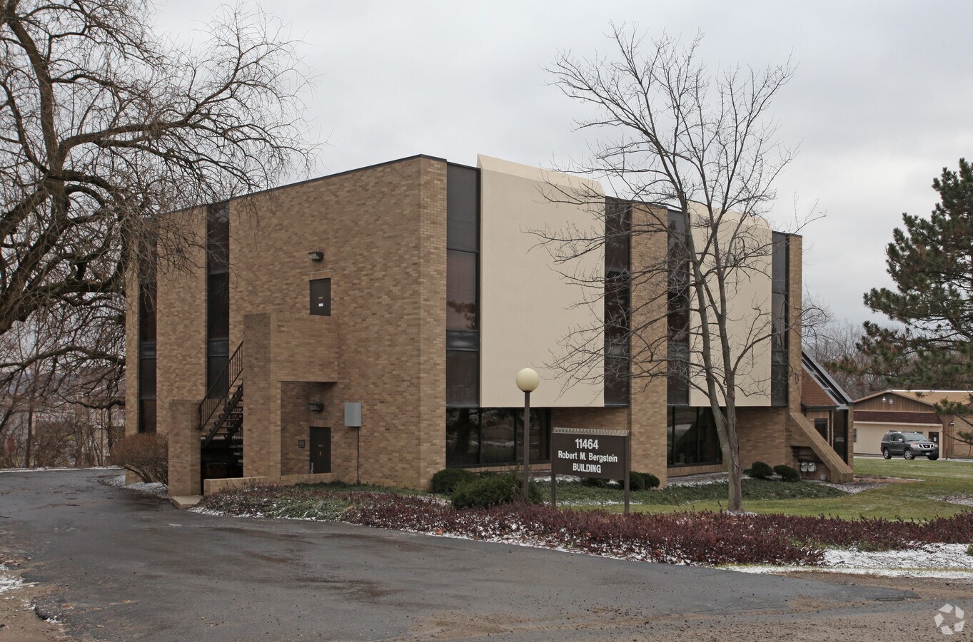 11464 Lippelman Rd, Cincinnati, OH 45246 | LoopNet