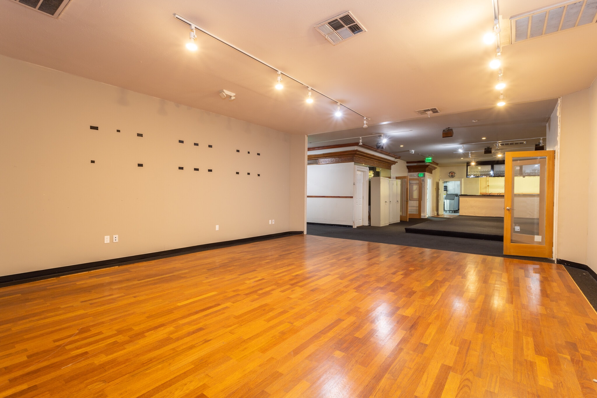 3701-3707 Cahuenga Blvd, Studio City, CA 91604 - 3900 sf @ $1.30 PSF ...
