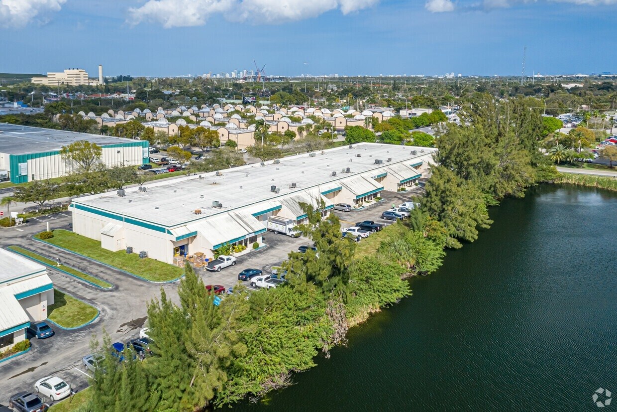 4700 SW 51st St, Davie, FL 33314 - Davie 51 | LoopNet 4700 SW 51st St, Davie, FL 33314 - Davie 51 | LoopNet