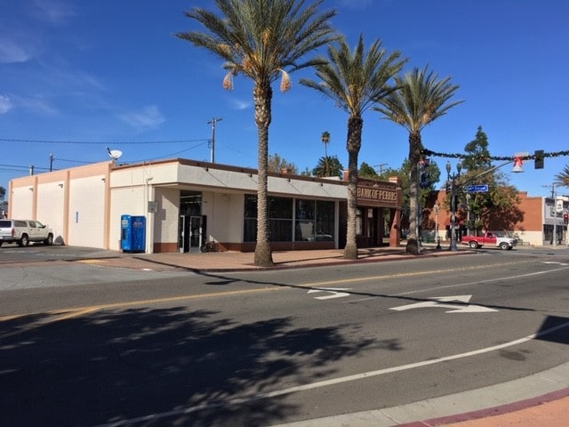 406 S D St Perris Ca 92570 Loopnet