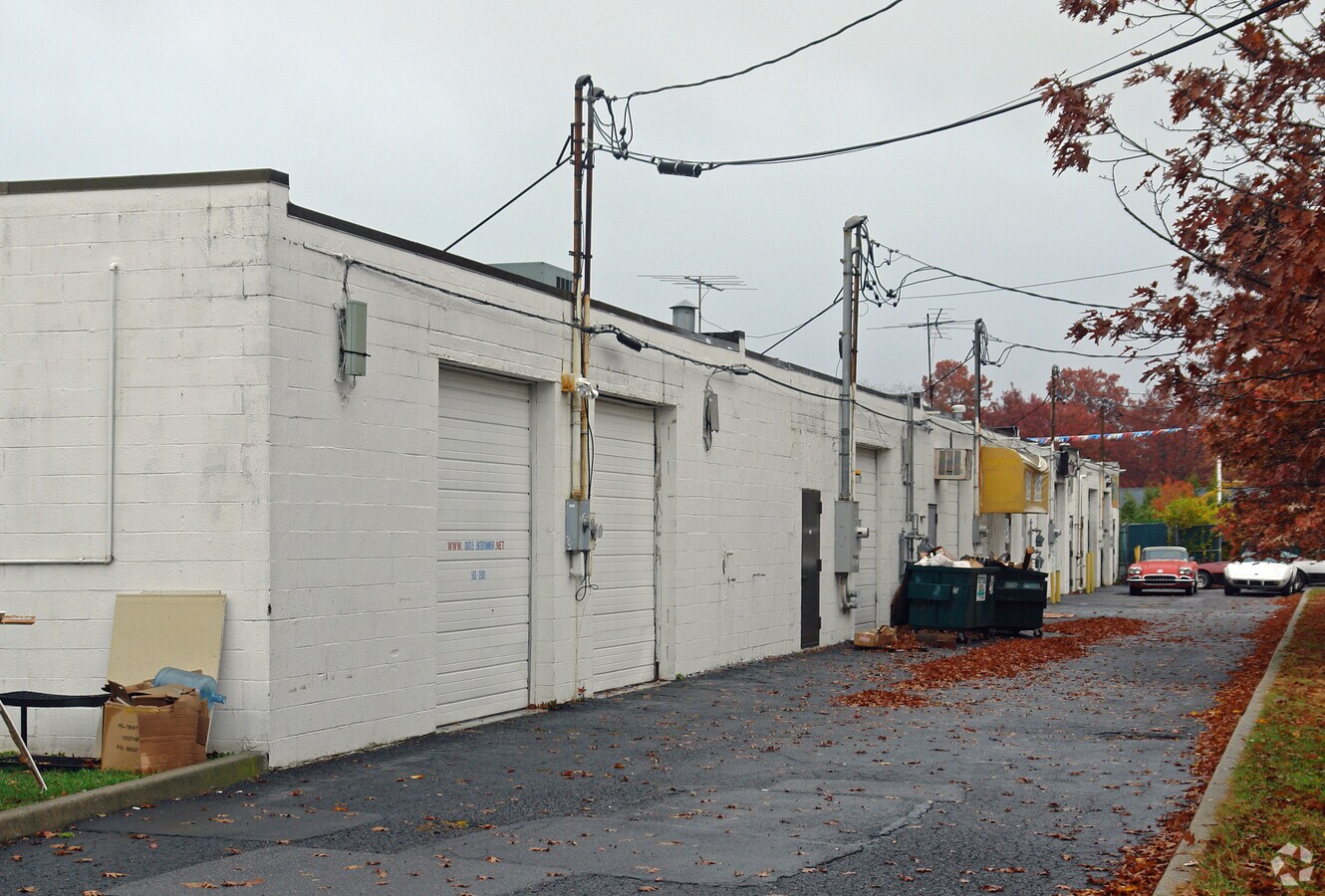 1521 Lakeland Ave, Bohemia, NY 11716 | LoopNet