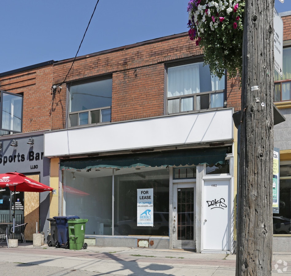 1982 Eglinton Ave W, Toronto, ON M6E 2J9 | LoopNet