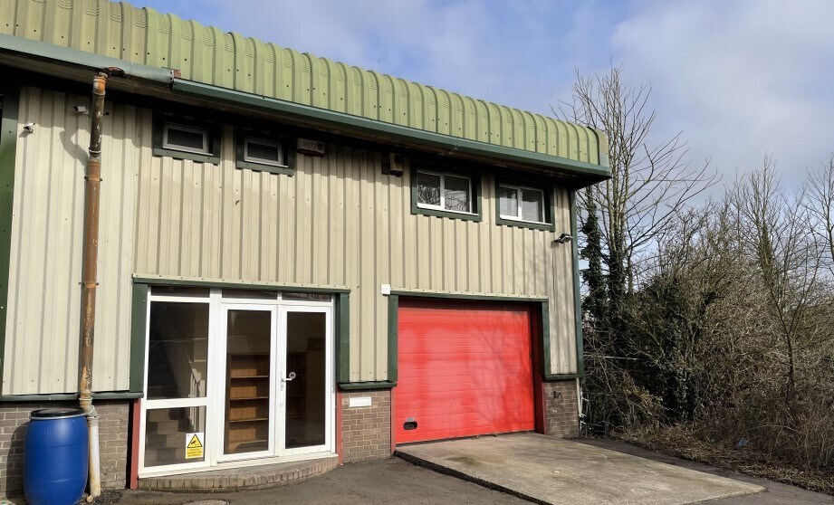 7 Handlemaker Rd, Frome, BA11 4RW | LoopNet