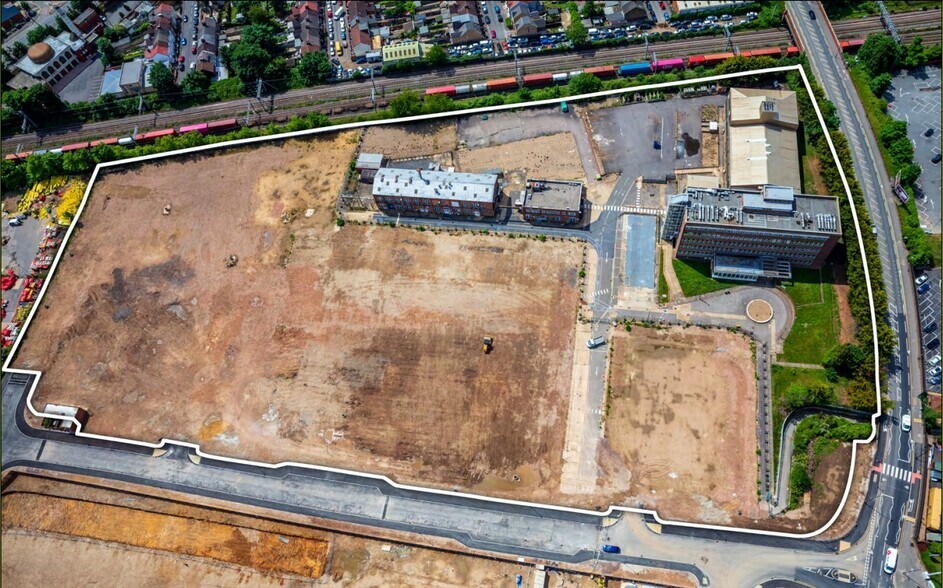 Wexham Rd, Slough, SL2 5DT - for Lease | LoopNet