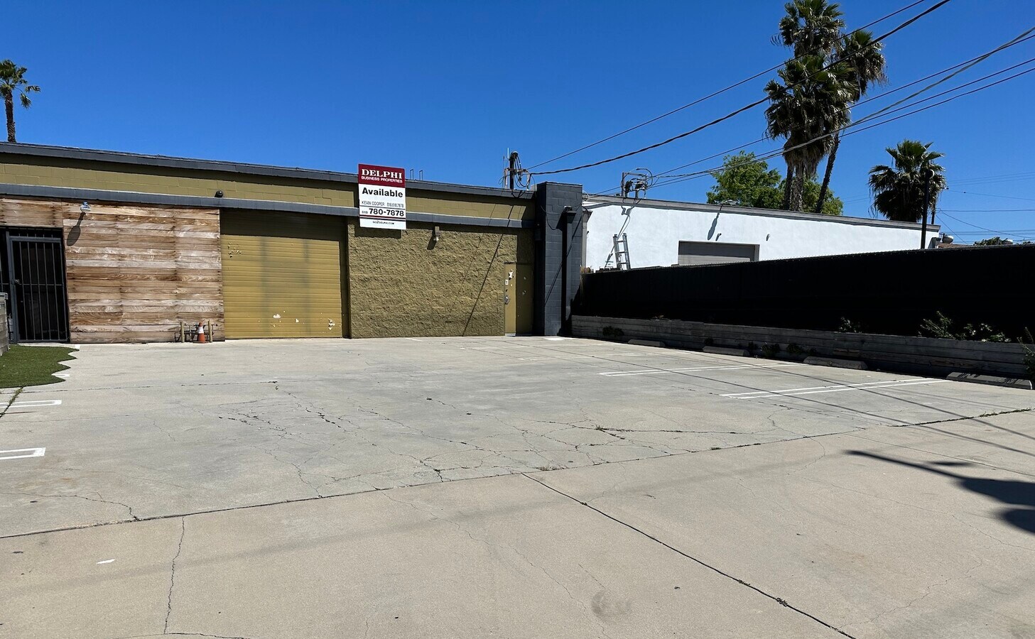 16135 Wyandotte St, Van Nuys, CA 91406 - Industrial for Lease | LoopNet