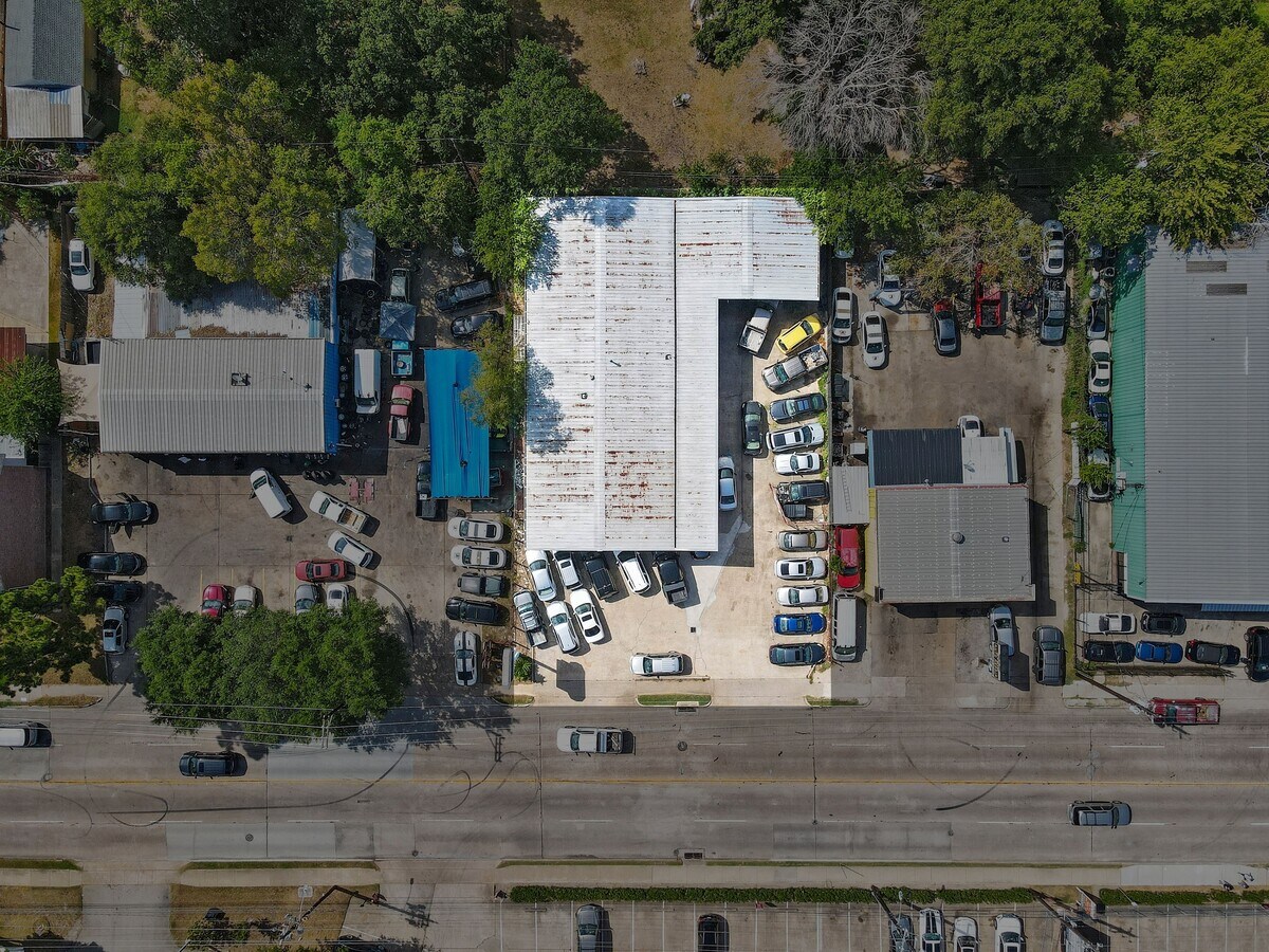 9595 Long Point Rd, Houston, TX 77055 | LoopNet