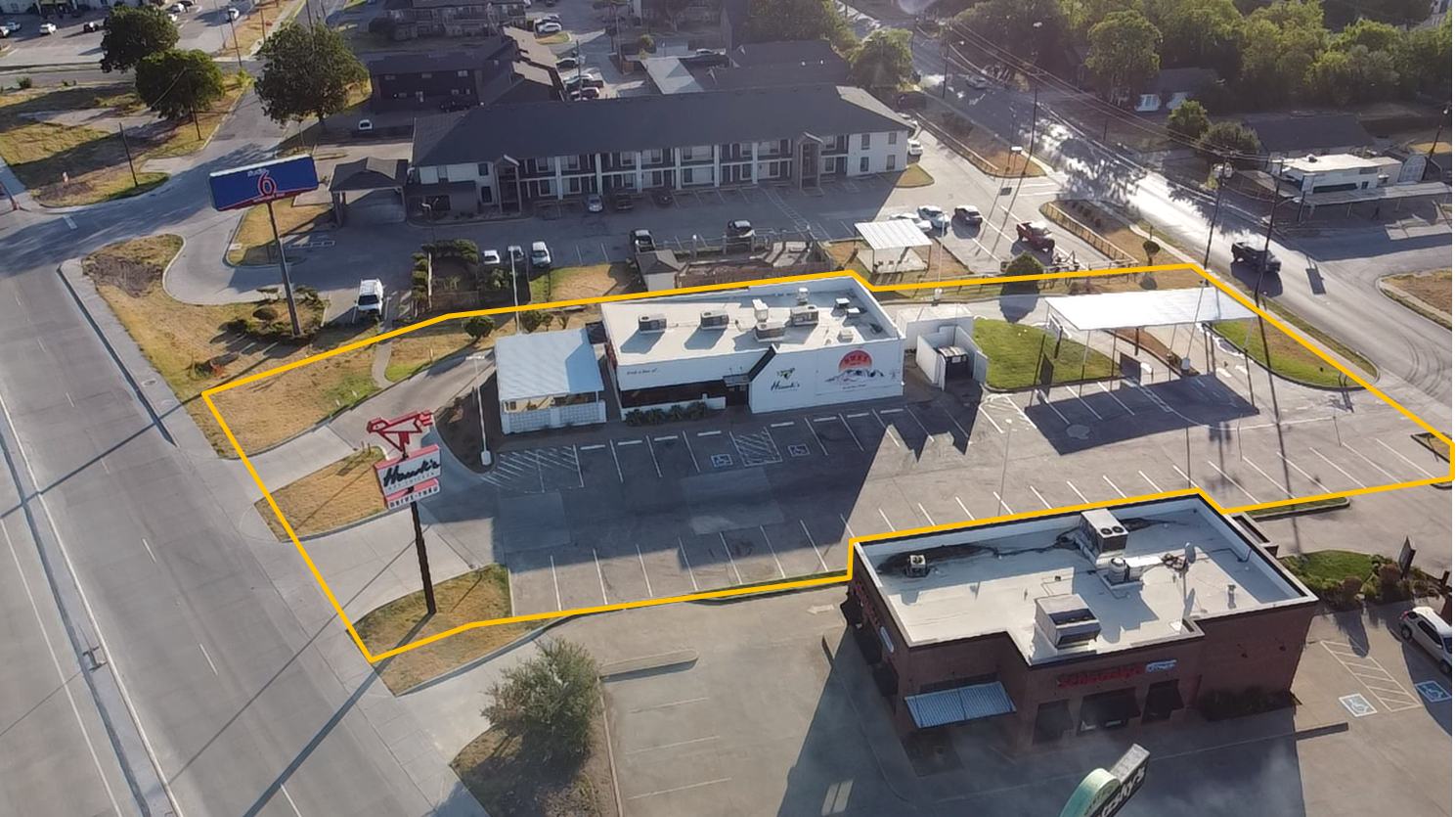1500 Interstate 35 S, Waco, TX 76706 - Hawk's Hot Chicken | LoopNet