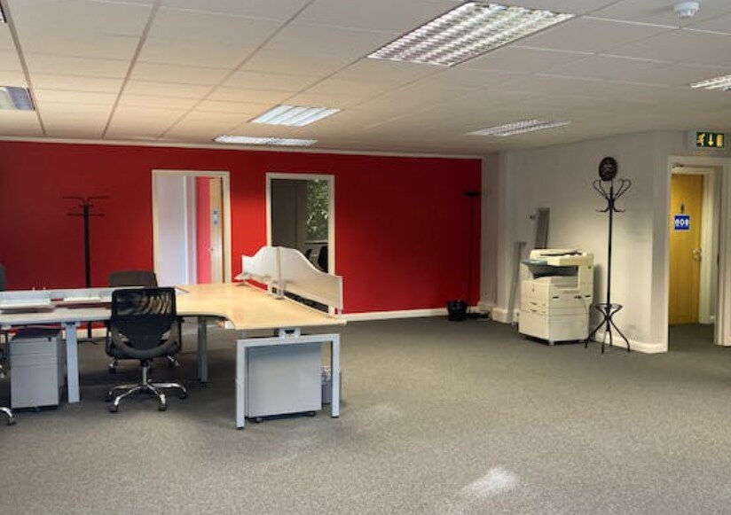 Dukes Ride, Crowthorne, RG45 6LS - Office for Sale | LoopNet