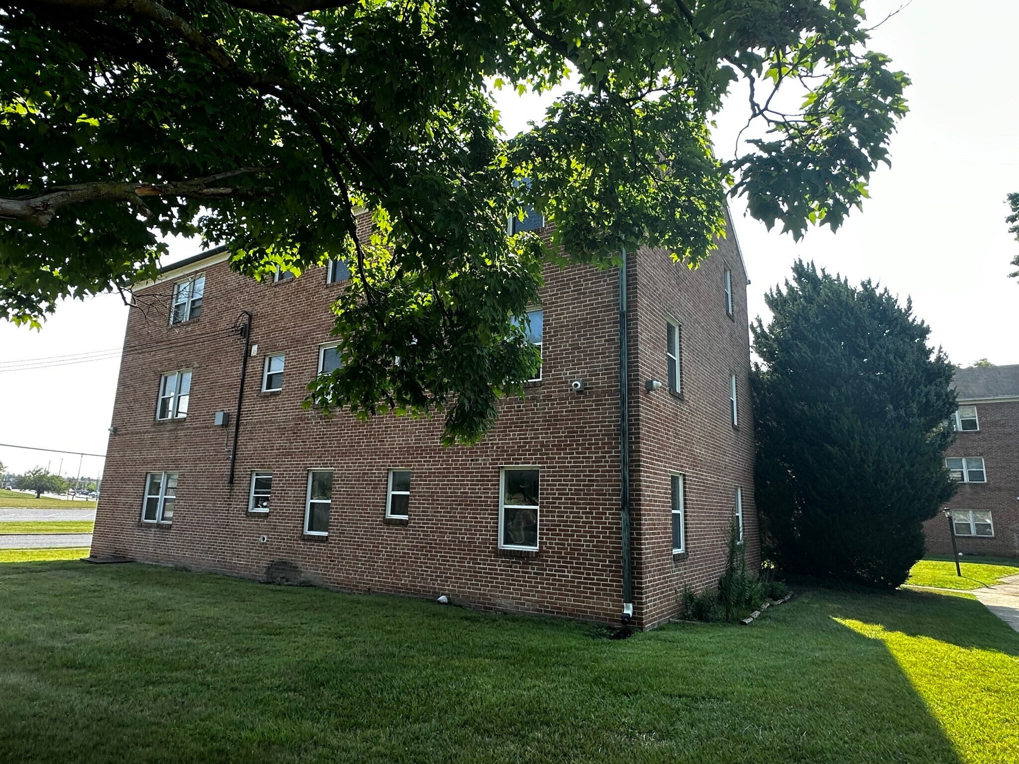 300 Northern Ave, Hagerstown, MD 21742 - Long Meadow Apartments | LoopNet