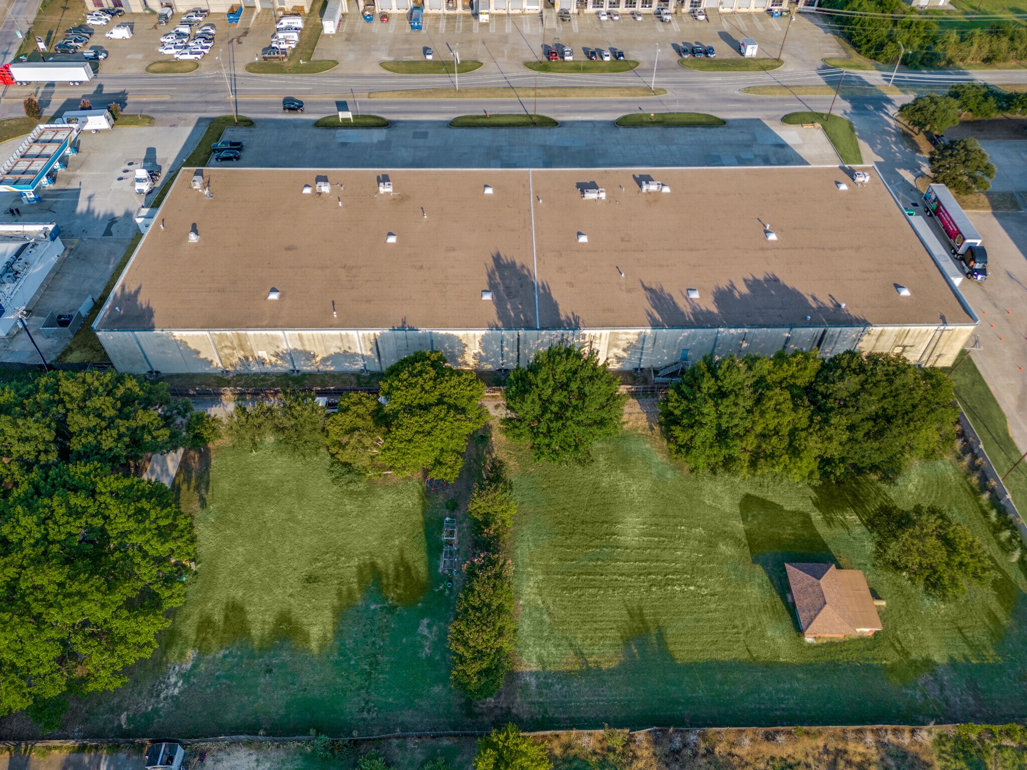1922-1938 N Great Southwest Pky, Grand Prairie, TX 75050 - Industrial for Lease | LoopNet