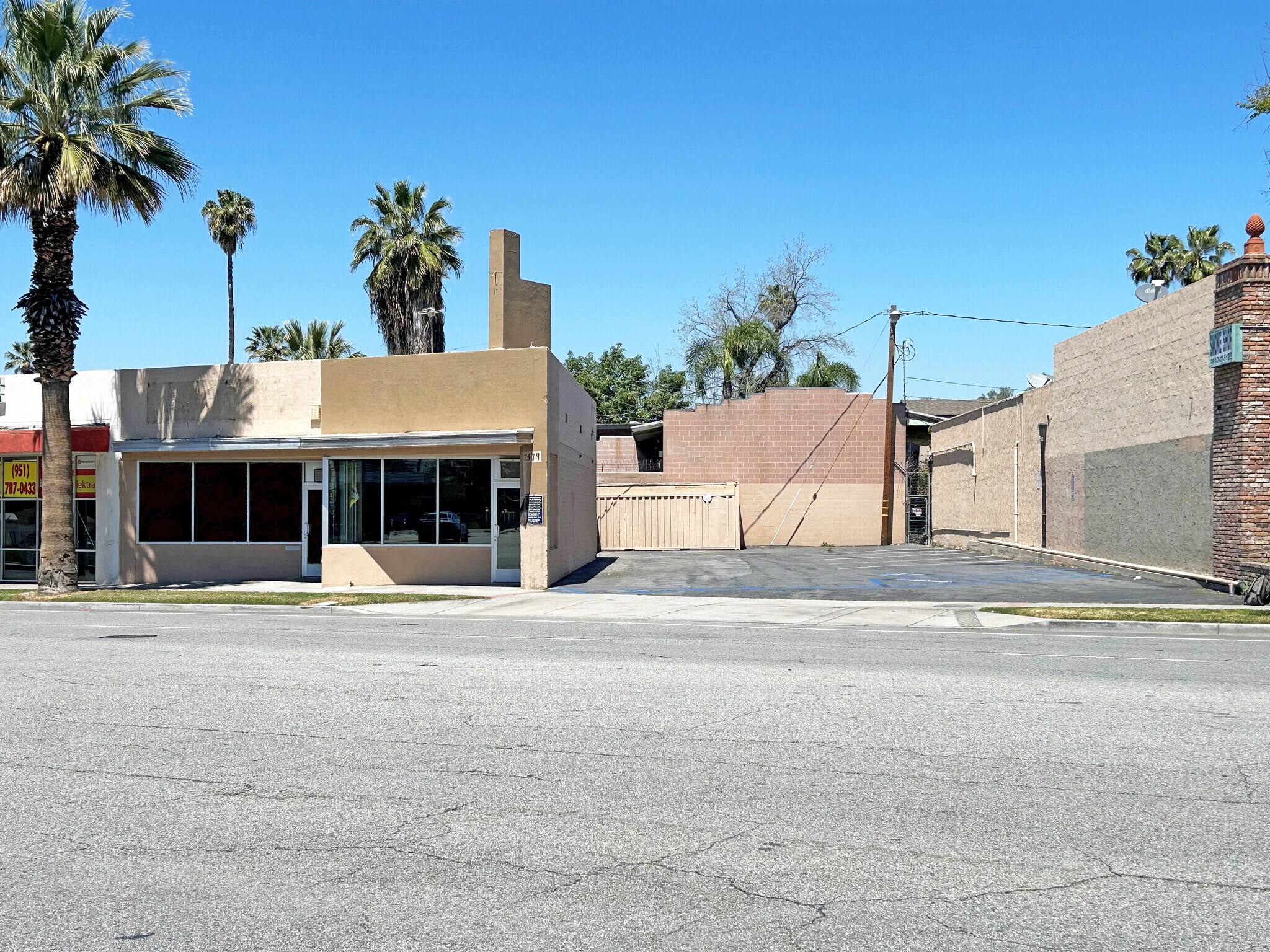 2479-2489 University Ave, Riverside, CA 92507 | LoopNet