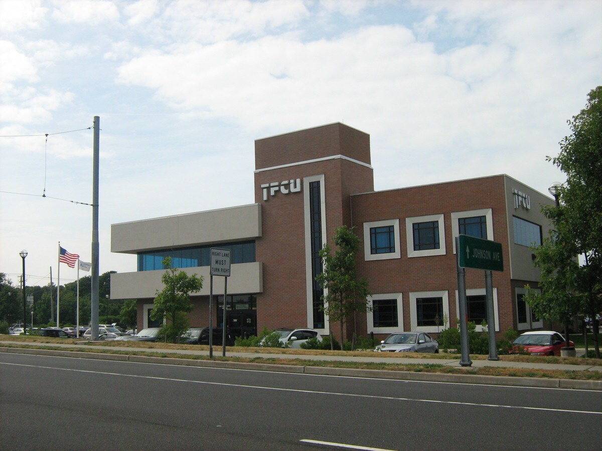 5439 Sunrise Hwy, Holbrook, NY 11741 | LoopNet