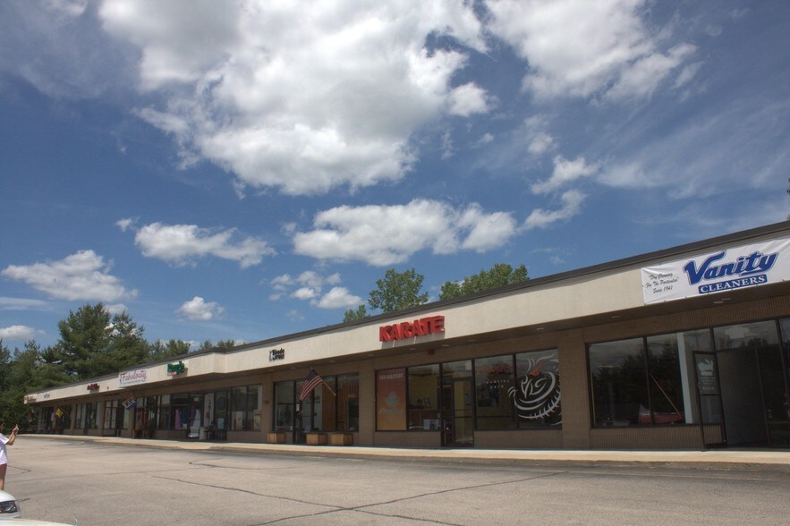 9 Cedar Swamp Rd, Smithfield, RI 02917 - Apple Valley Plaza | LoopNet