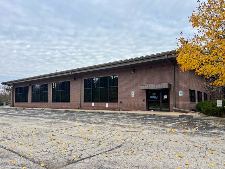 N72W12922W12922 Good Hope Rd, Menomonee Falls, WI 53051 - Office for ...