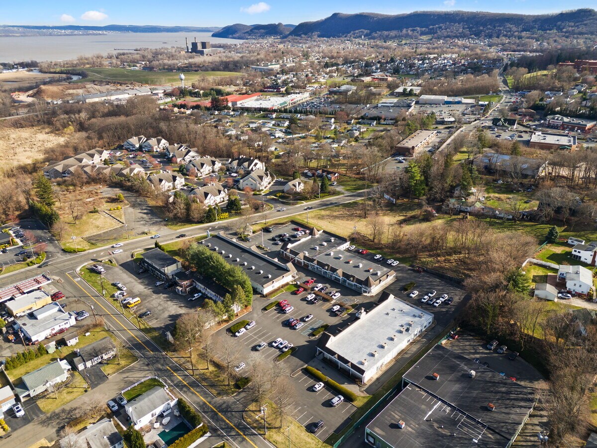 3 Liberty Square Mall, Stony Point, NY 10980 - Liberty Square | LoopNet