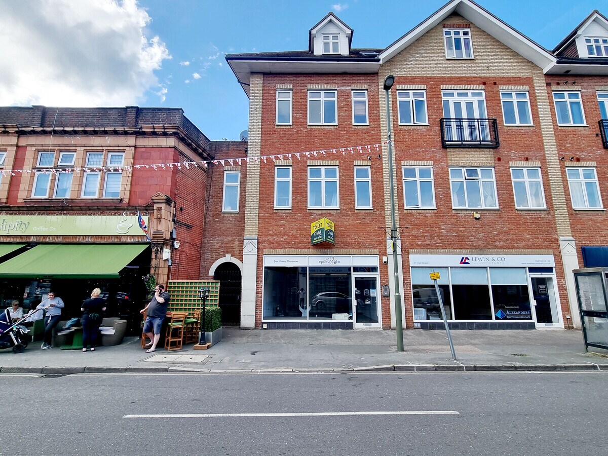 25 High St, Horley, RH6 7BH | LoopNet