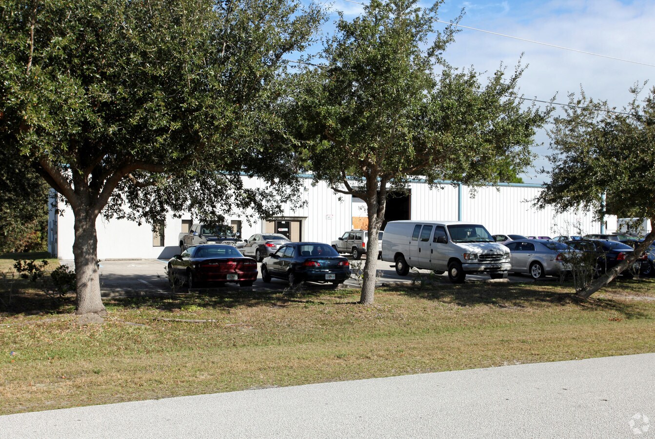 415 Stan Dr, Melbourne, FL 32904 - Property Record | LoopNet